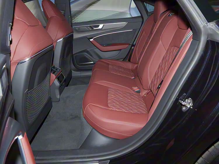 豪华与性能兼备，奥迪A7L深度解析与对比_车家号_发现车生活_汽车之家