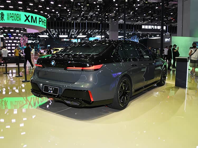 宝马M760Le，配3.0T+双电机_车家号_发现车生活_汽车之家
