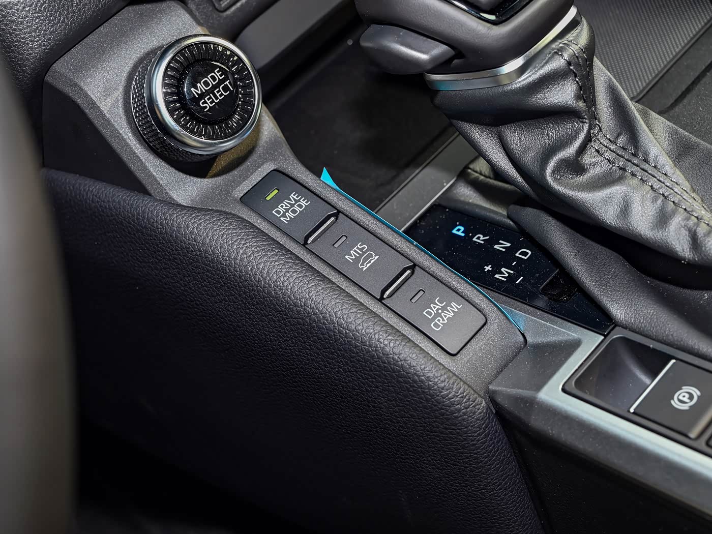 普拉多 2025款 2.4T 旗舰VX版 5座 丰田 74/81张图片大全_汽车内饰图库-汽车之家