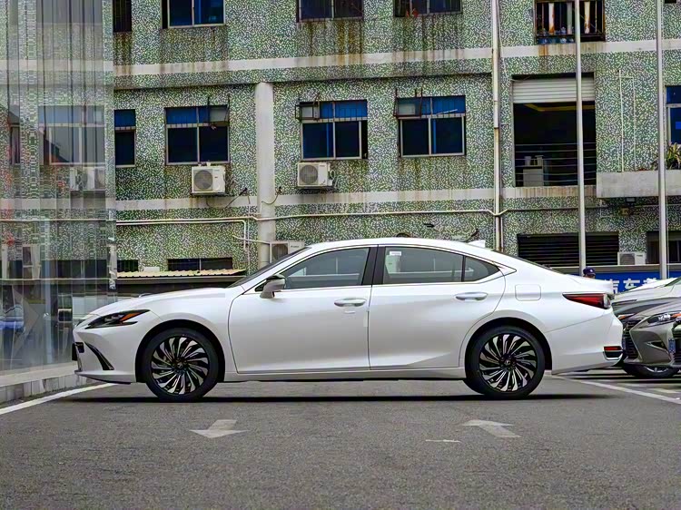 2025雷克萨斯ES：全新设计搭载混动动力_车家号_发现车生活_汽车之家