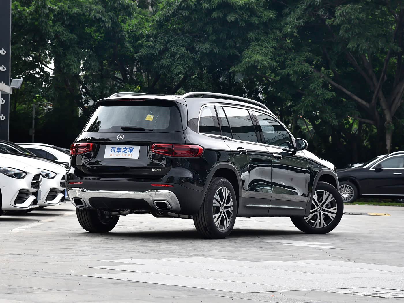 奔驰GLB 2025款 GLB 220 动感型 奔驰 14/14张图片大全_汽车外观图库-汽车之家