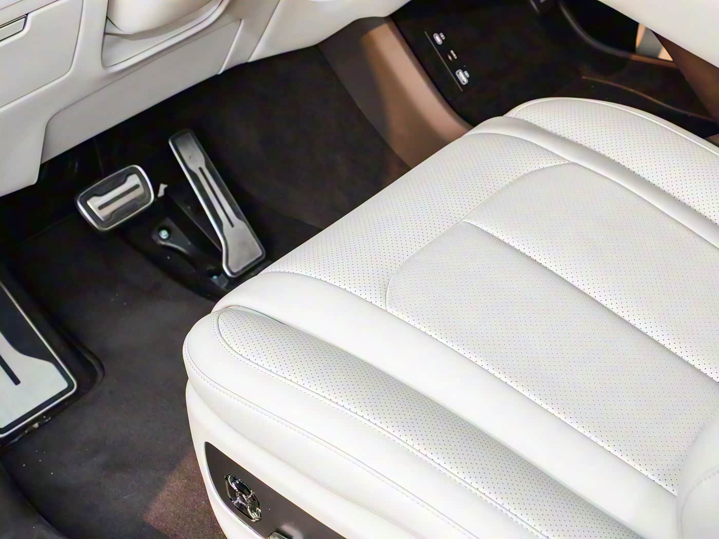 腾势N9 2025款 高配版 腾势 53/283张图片大全_汽车座椅图库-汽车之家