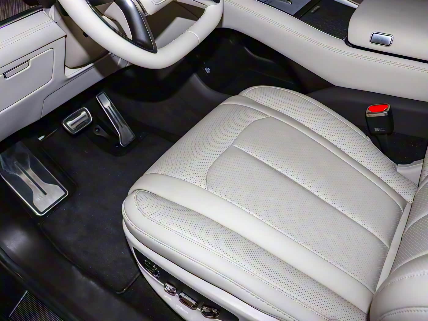 腾势N9 2025款 旗舰型 腾势 154/305张图片大全_汽车座椅图库-汽车之家