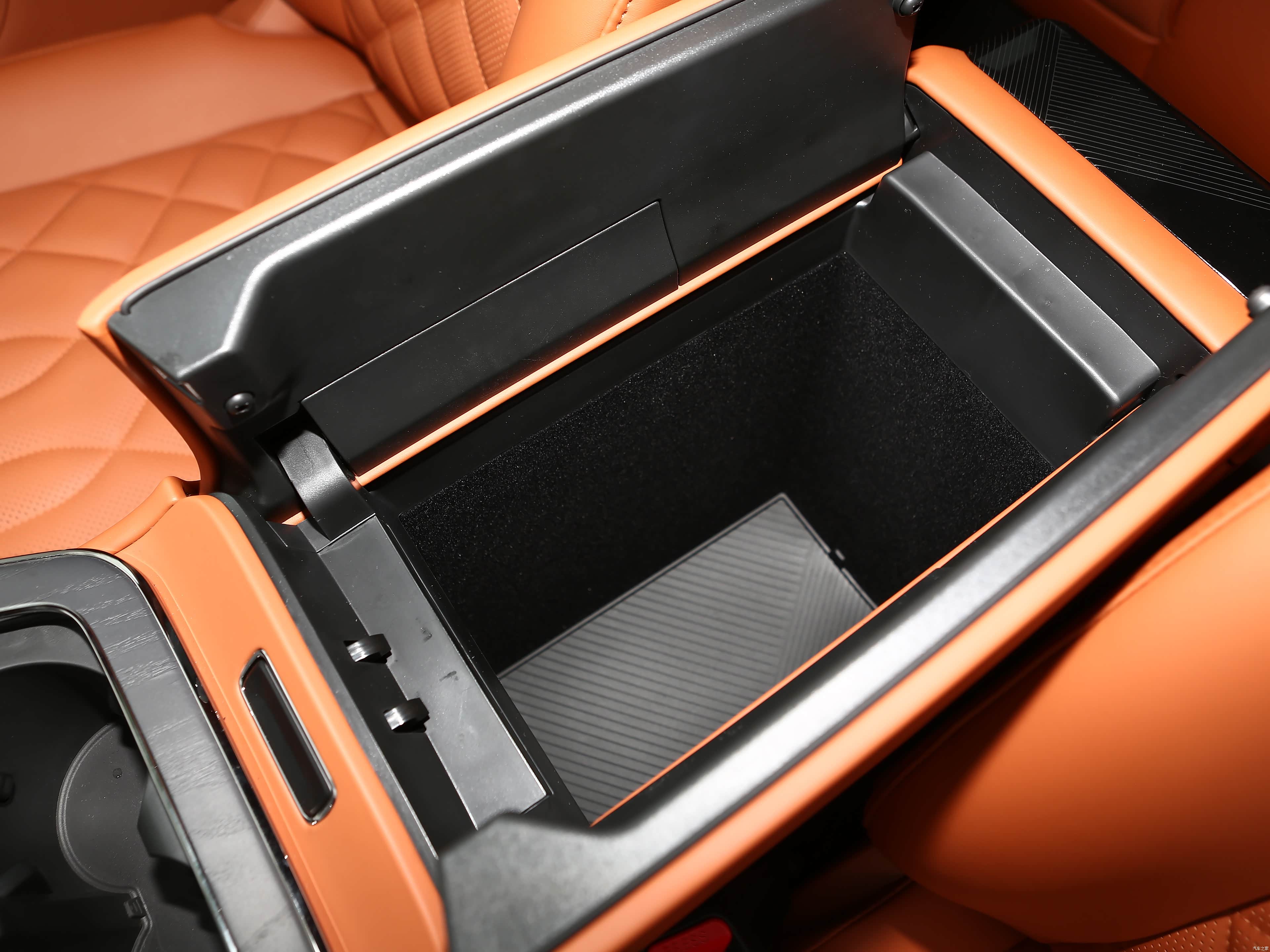 昊铂HT 2024款 825鸥翼激光雷达版 广汽昊铂 73/109张图片大全_汽车座椅图库-汽车之家