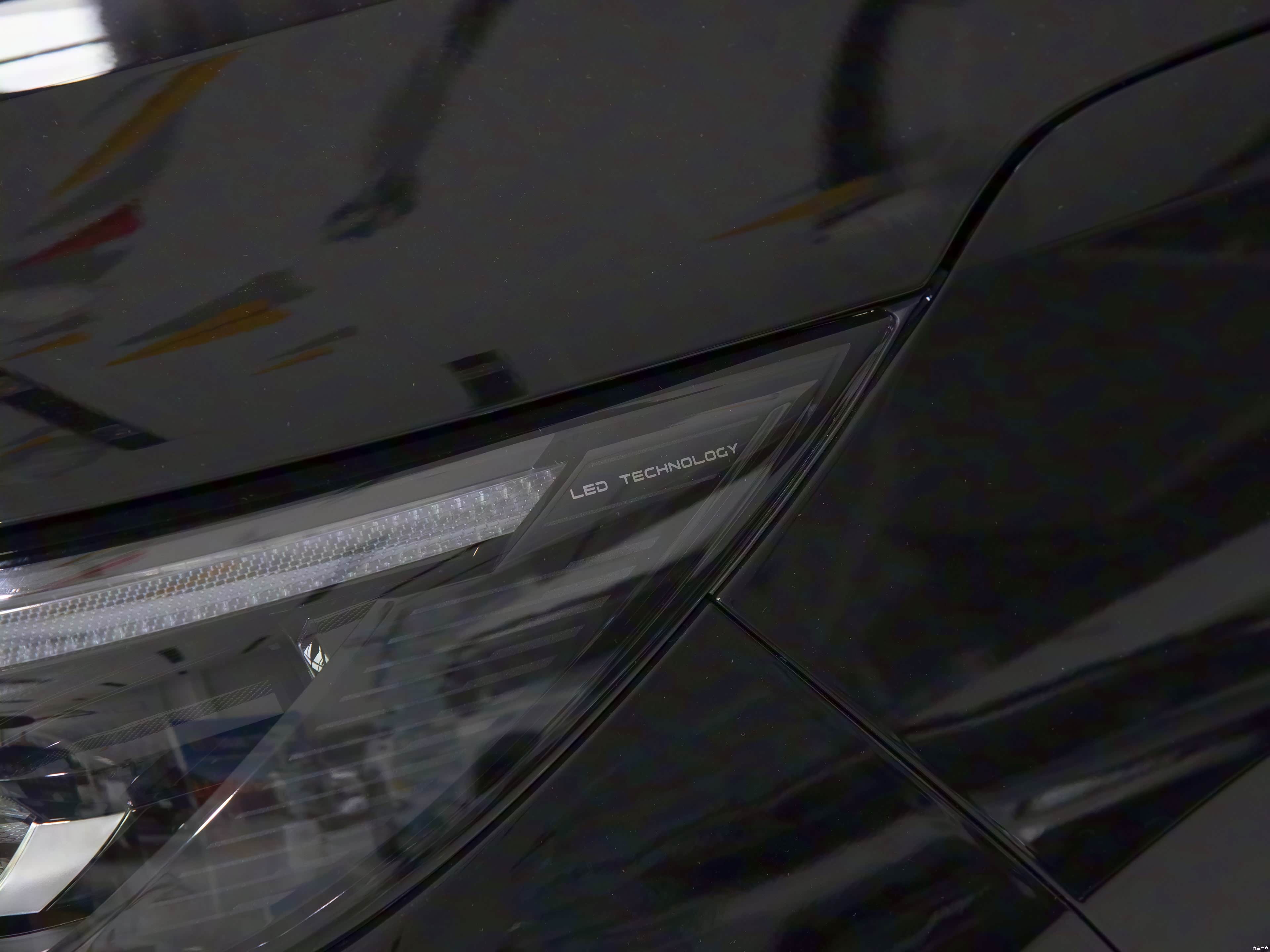 瑞虎8L 2024款 2.0T 两驱尊贵版 5座 奇瑞 82/221张图片大全_汽车细节图库-汽车之家