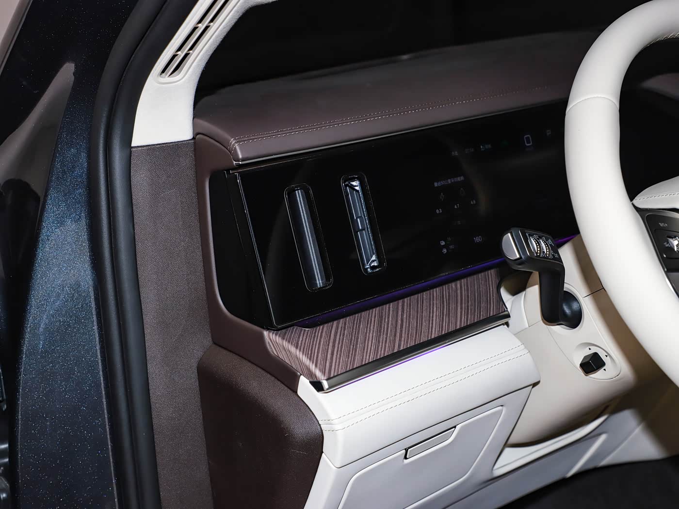 腾势N9 2025款 旗舰型 腾势 140/273张图片大全_汽车中控图库-汽车之家