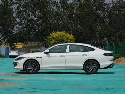 凌渡 2024款 凌渡L 280TSI DSG炫辣版 大众 4/8张图片大全_汽车外观图库_糯米白-汽车之家