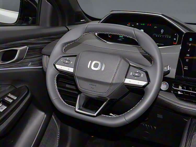 售9.69万起，配置调整+更高功率快充，新款长安启源Q05真香版上市_车家号_发现车生活_汽车之家