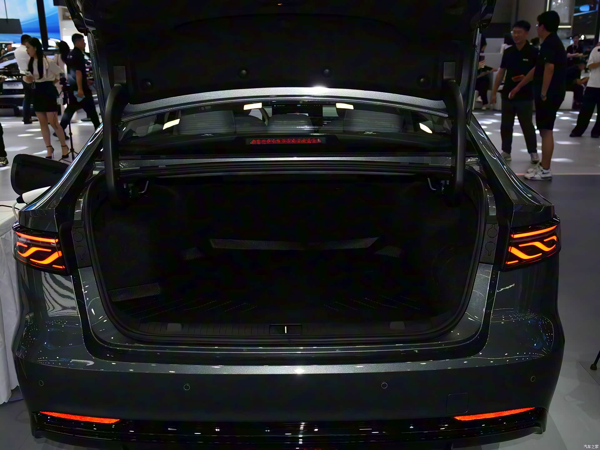 风云A8L 2025款 1.5TGDI 145km 豪华型 奇瑞风云 78/113张图片大全_汽车车展图库-汽车之家