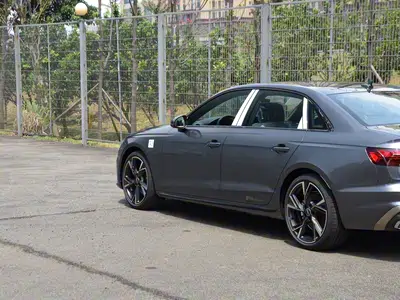 奥迪A4L 2024款 40 TFSI quattro RS套件燃速型 奥迪 167/199张图片大全_汽车细节图库-汽车之家