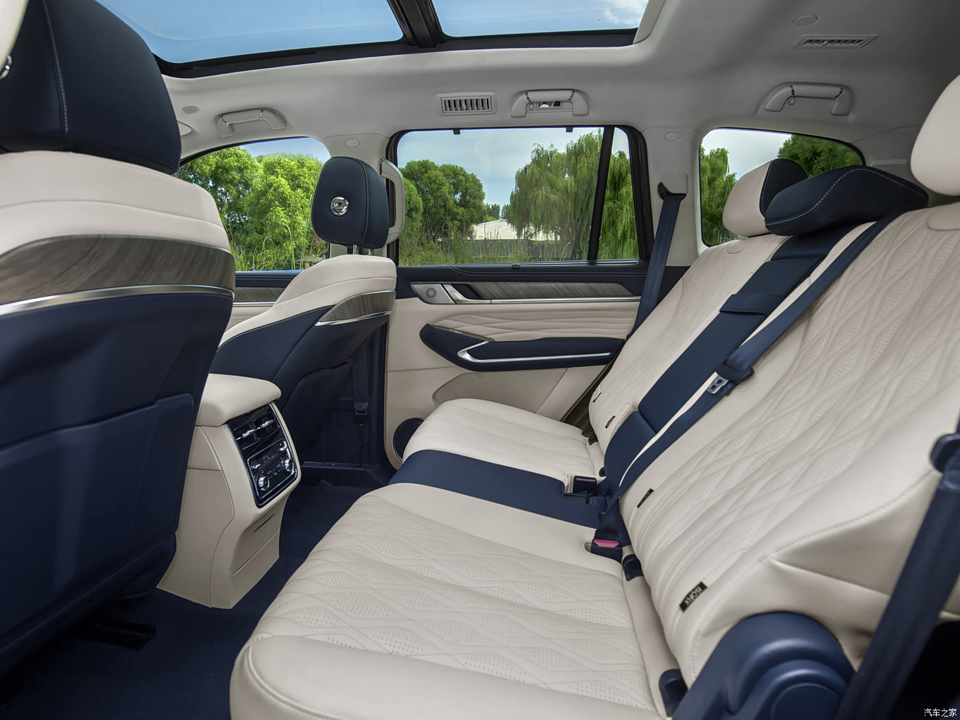 1400x0_1_q95_autohomecar__ChwElmEqPcmAQg2NAGKKr0wn8Us975.jpg (1400×1050 ...