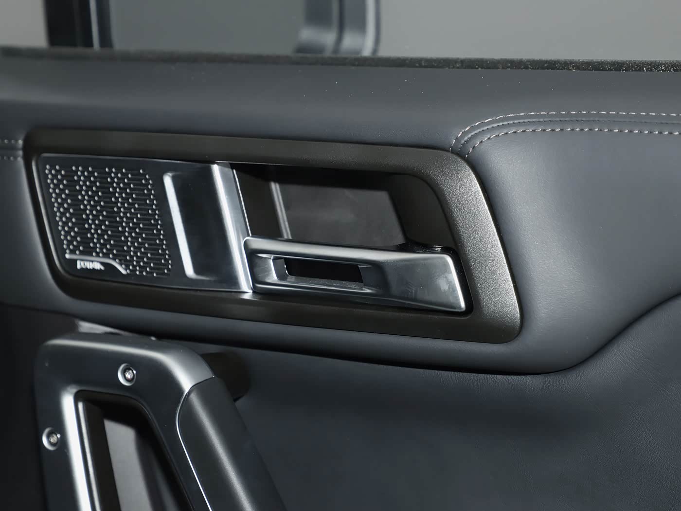 212 T01 2024款 2.0T 探险家 212 61/161张图片大全_汽车图库-汽车之家